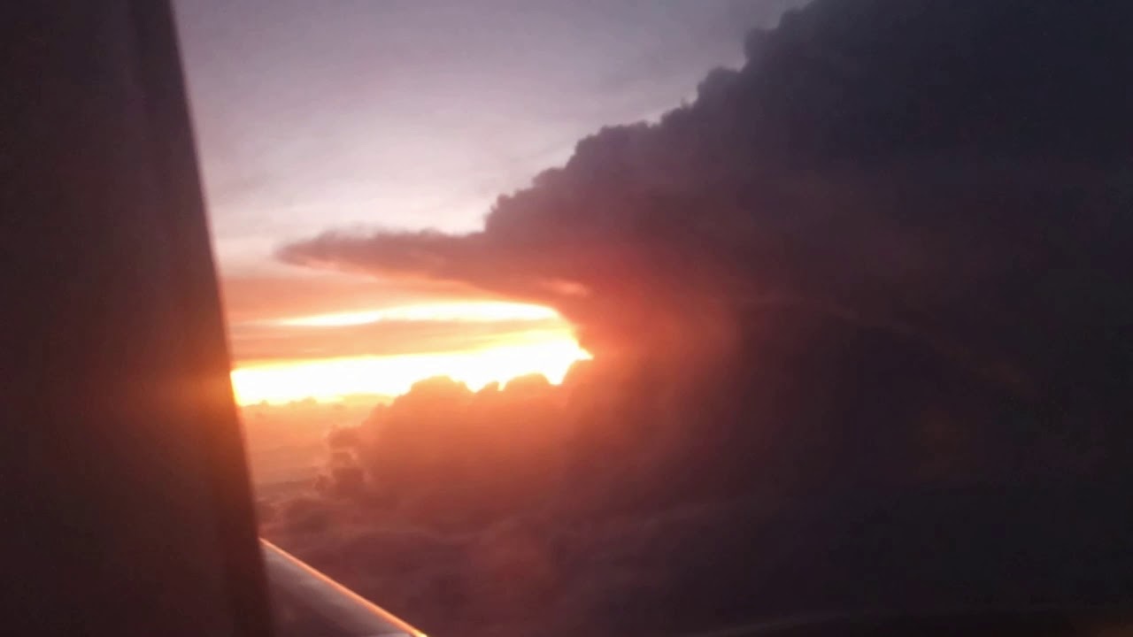 FLYING THROUGH AMAZING THUNDERSTORM | Red Cloud very near to Airplane ...