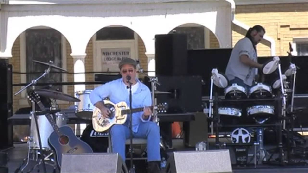 Mike Tozier performs Worried Life Blues @ The Dogwood Festival in ...