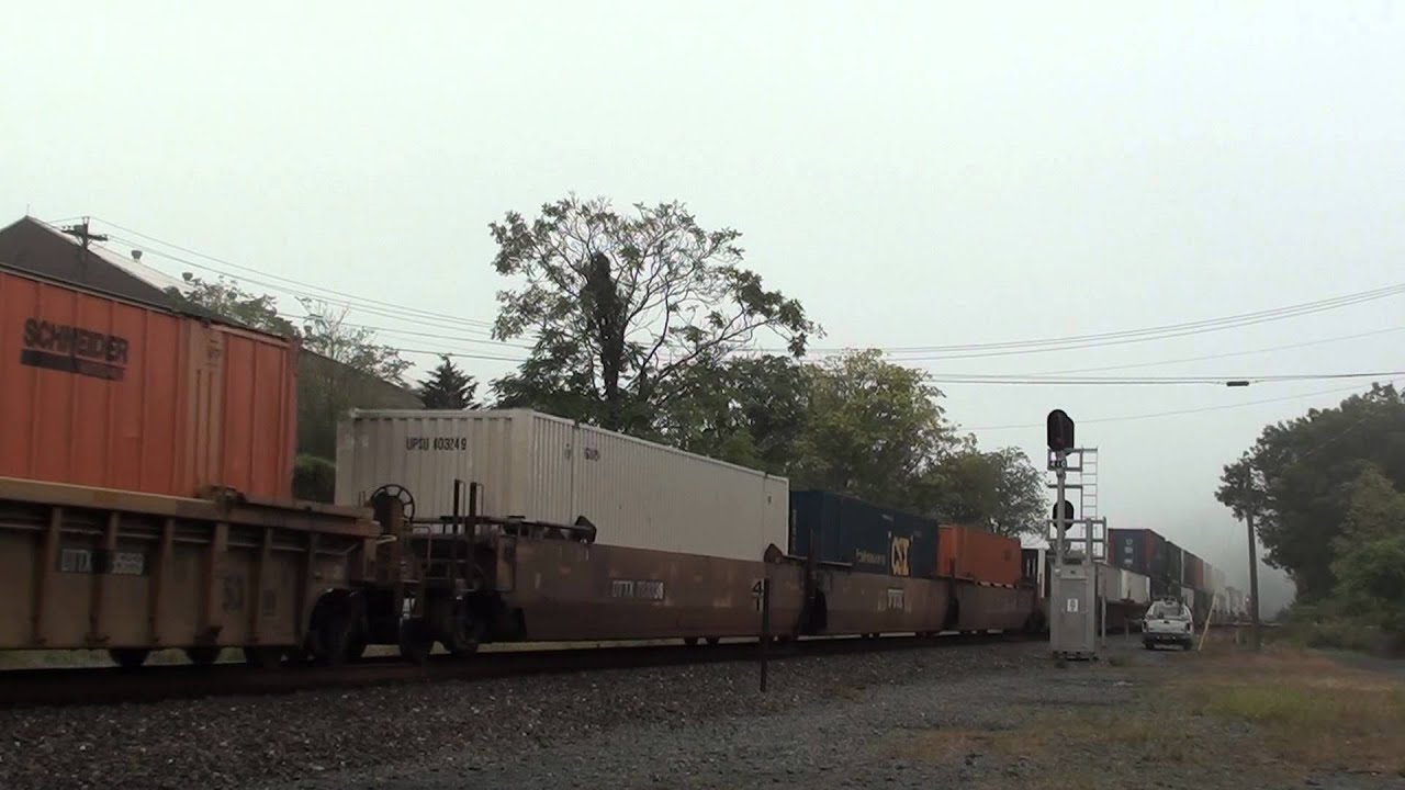 CSX NB 722 ES44AC, 715 ES44AC, 7357 C40-8W Intermodal Auto 41 - YouTube