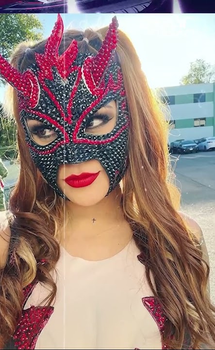 Lady Flammer la nueva diva del ring se filtra foto sin mascara #lucha #trending - YouTube