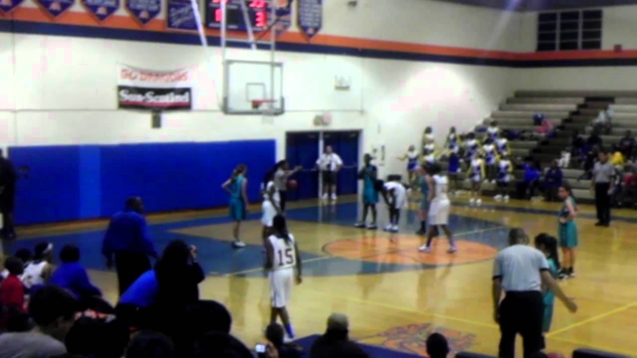 William Dandy girls basketball - YouTube