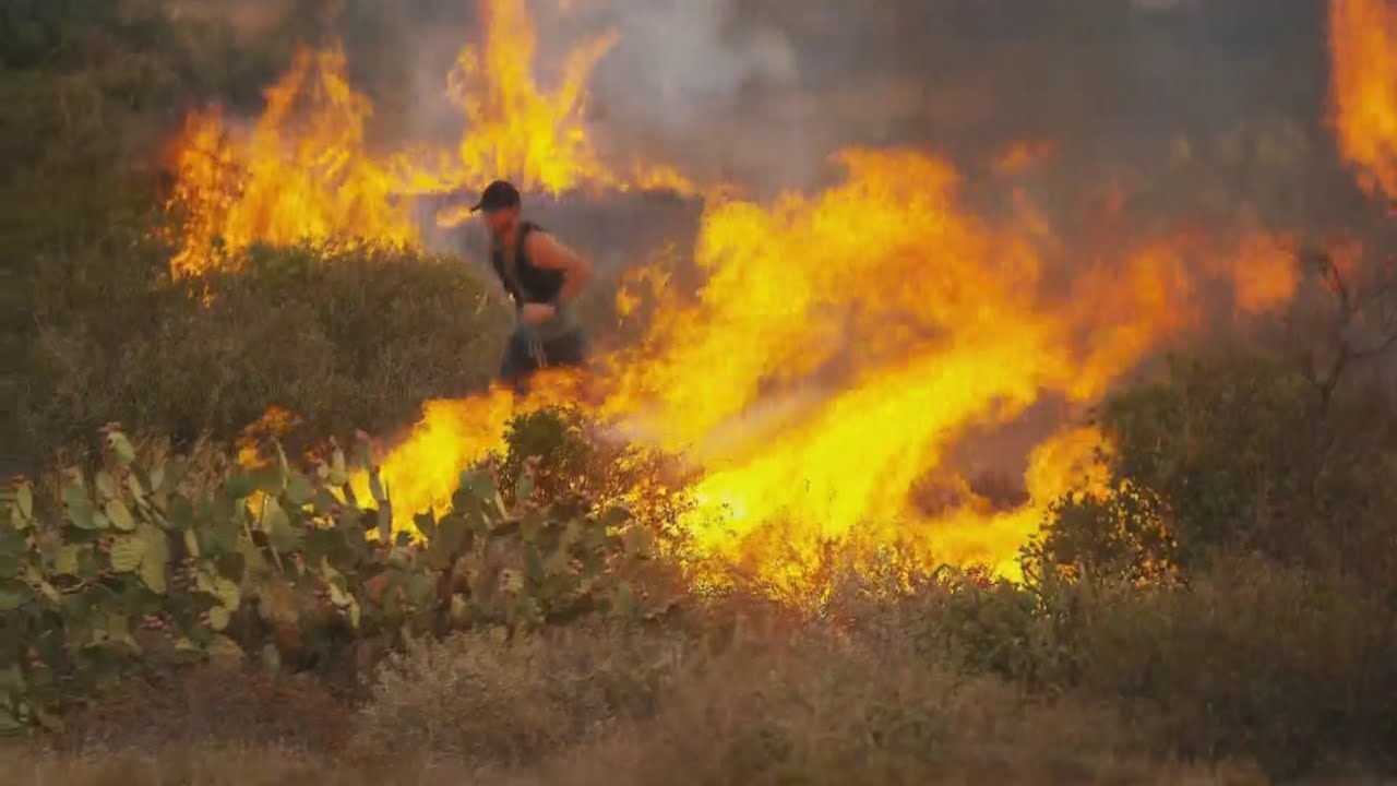 'I felt like I could do my part,' says man seen in McDowell Fire - YouTube