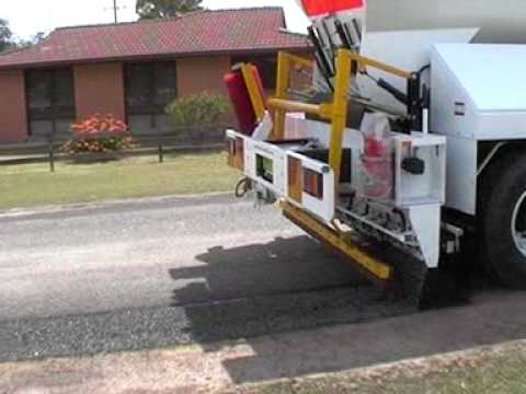 Paveline Autopatch - YouTube