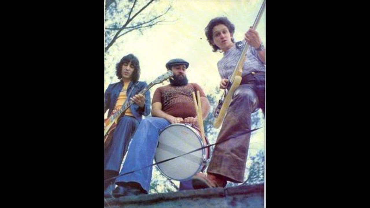 Three Souls In My Mind Que viva el Rock And Roll - YouTube