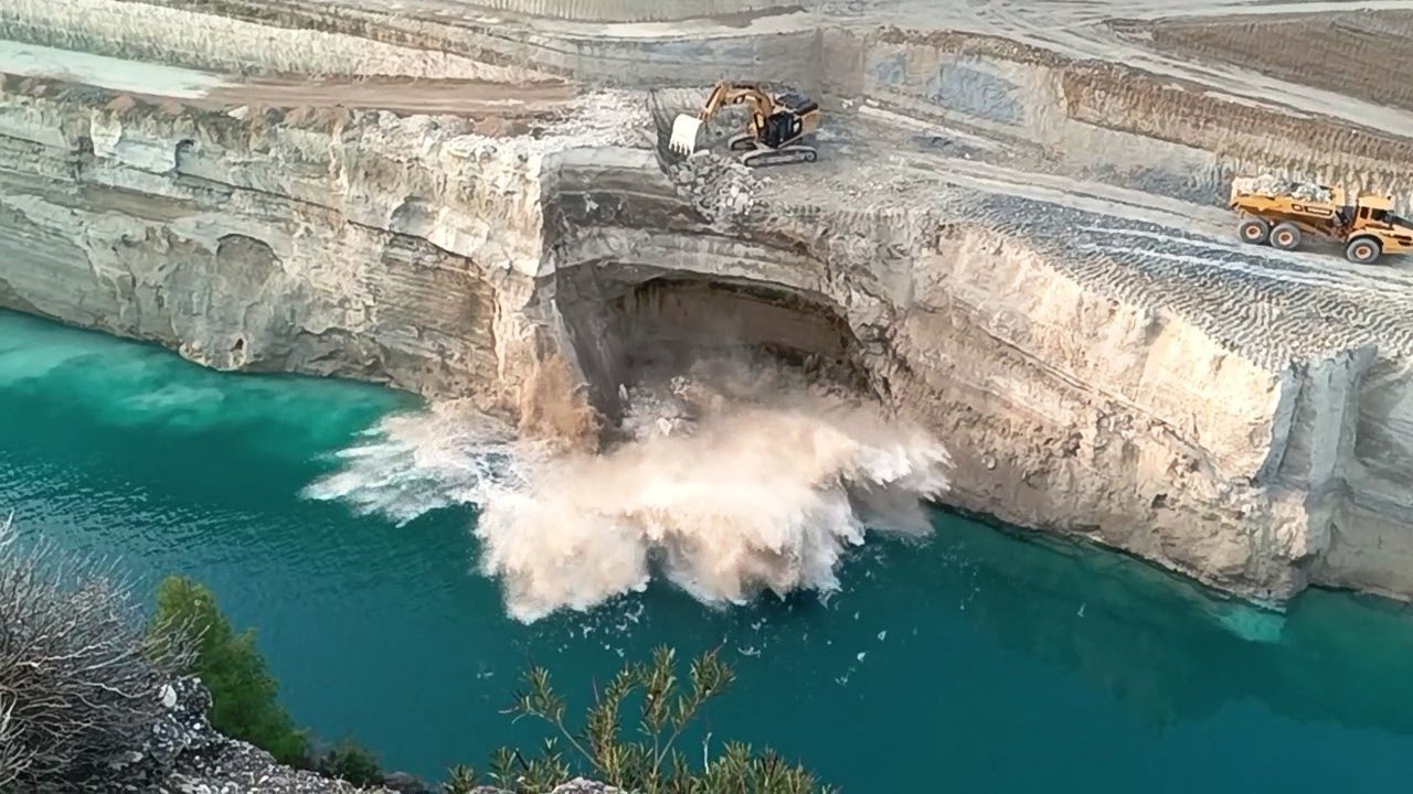 Μεγάλη κατακρήμνιση κατά την διάρκεια των έργων, στη Διώρυγα της ...