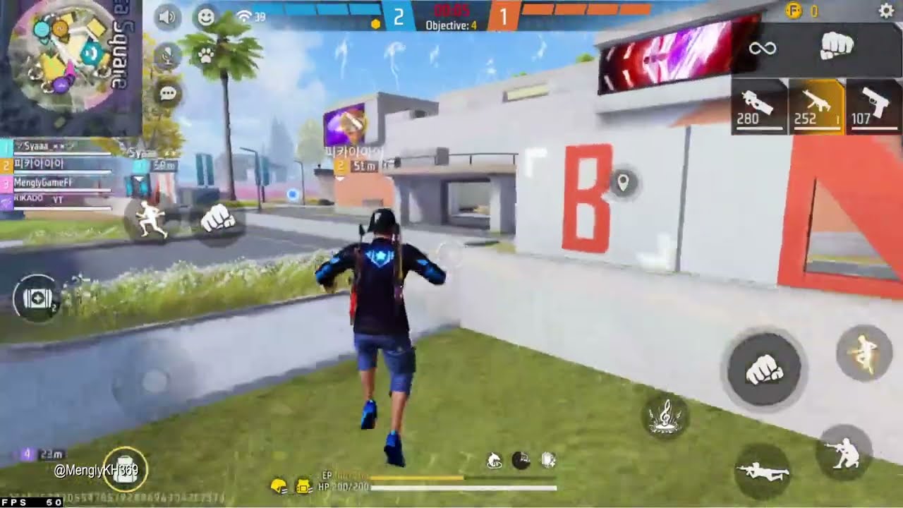 Amazing Giant Asian Bullfrog Tries To Eat Big Water Snake! Warning Live ...