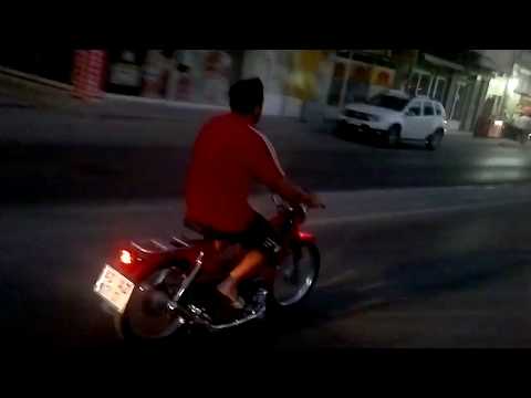 Çift Mobylette İle Sokaklarda Aragaz (Muhammet Kaya - İzmir)