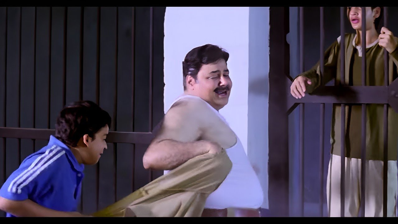 Police Station Me Jake Khujli Powder Daldi - Life Mein Hungama Hai ...