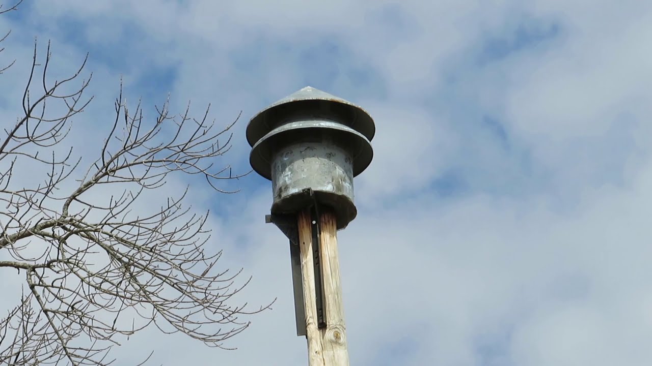 Federal Signal Model 3, Alert And Attack, Maple Plain, MN 4/1/20 - YouTube