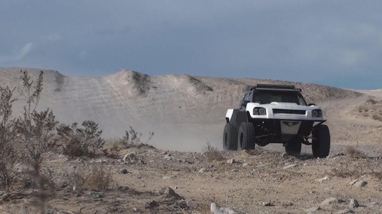 Testing (2) 2003 Nissan Frontier Long Travel Build 2wd - YouTube