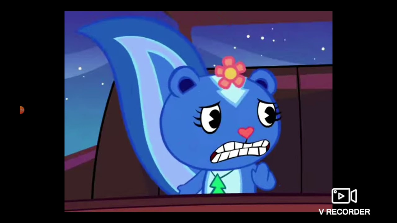 Petunia Pepper Sprays Disco Bear's Eyes - YouTube