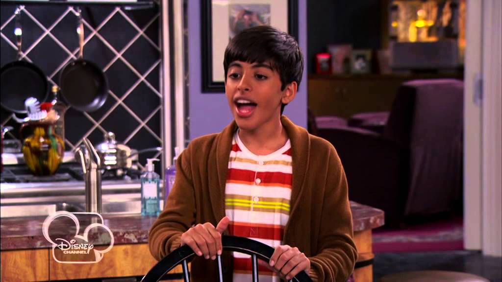 Jessie -- Evitare Tony - Dall' episodio 59 - YouTube