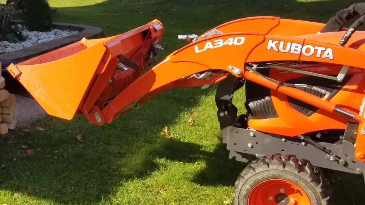 How to use Loader with Skids. Filling a hole with dirt that was put ...