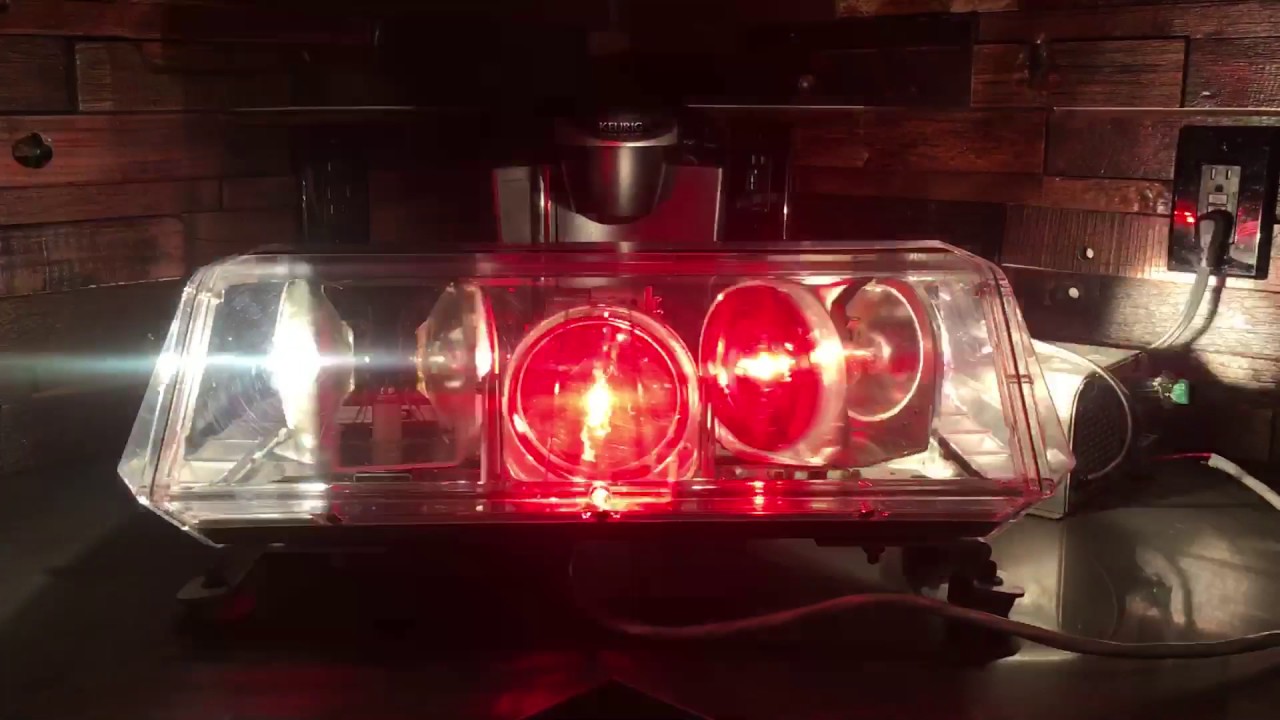 FDNY Model Code 3 XL Sealed Beam Mini Lightbar w/ Center Stinger - YouTube