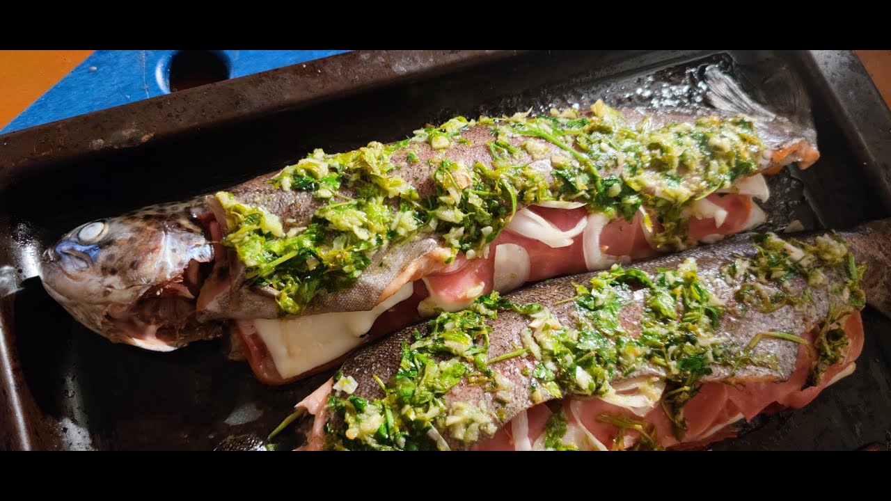 PREPARACION TRUCHA RELLENA AL HORNO - YouTube