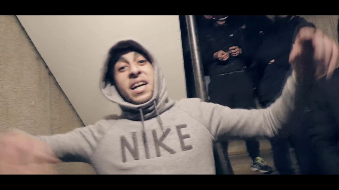 Hasso - L'erreur est humaine (Clip officiel) - YouTube