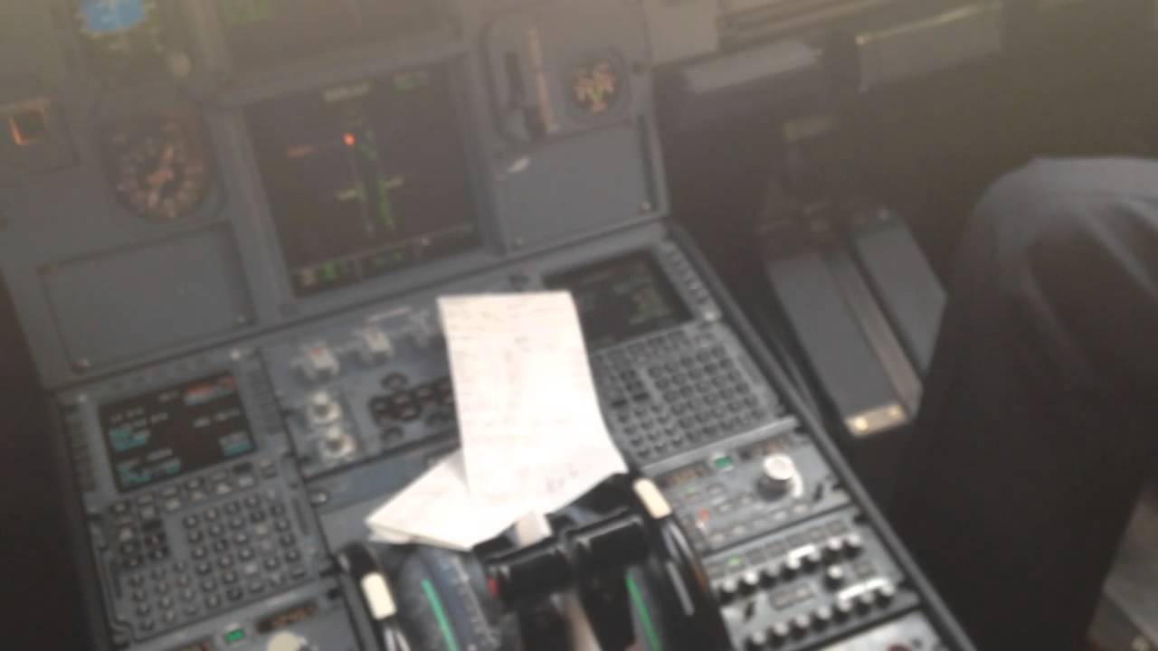 JetBlue Airbus A320 cockpit look (N591JB) - YouTube