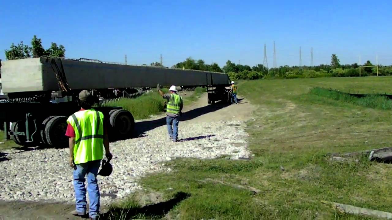 132' BEAM BACKING UP WITH STEERAGE - YouTube