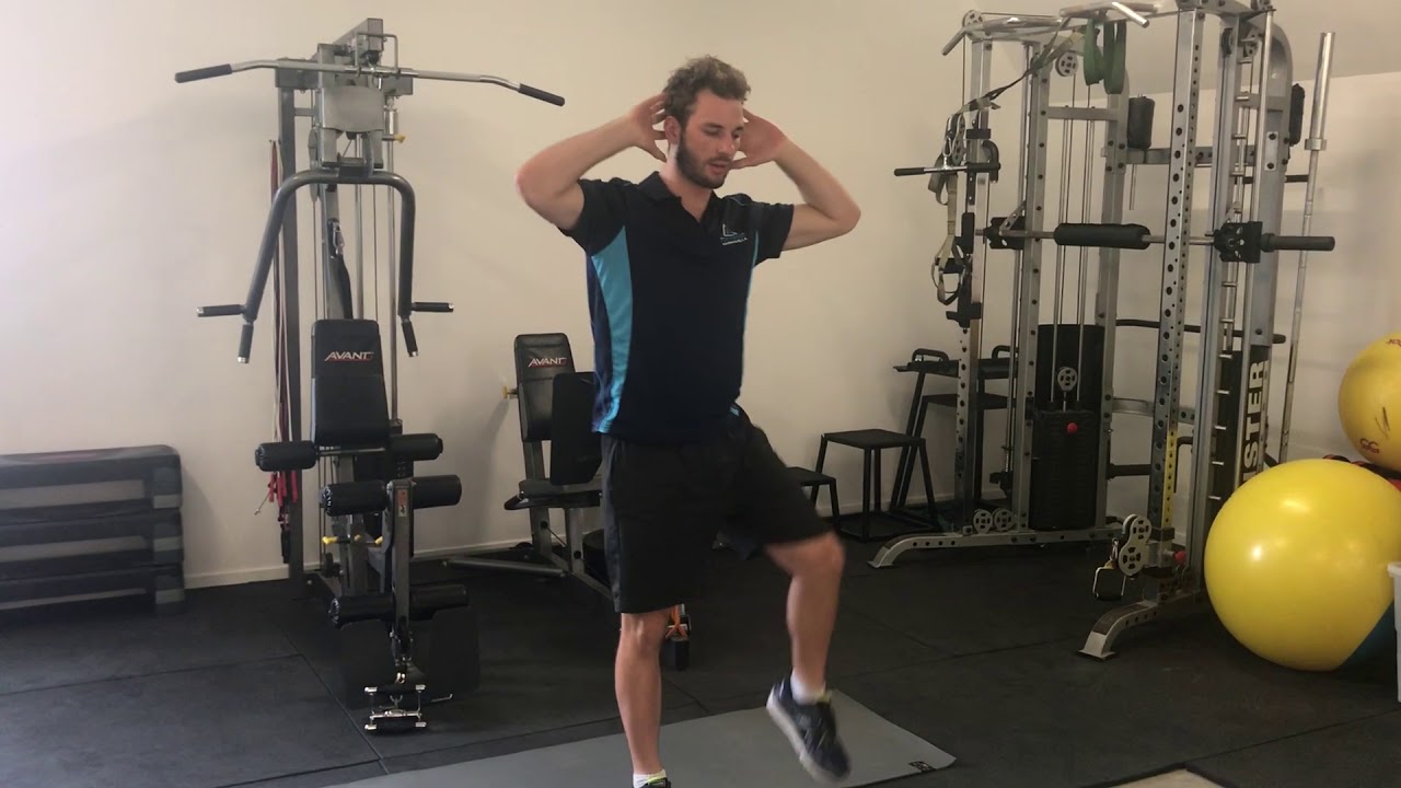 squat and standing oblique crunch - YouTube