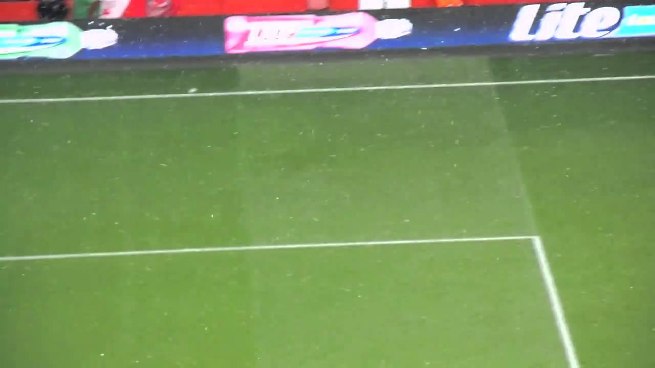 Snow falling at the Emirates Stadium - YouTube
