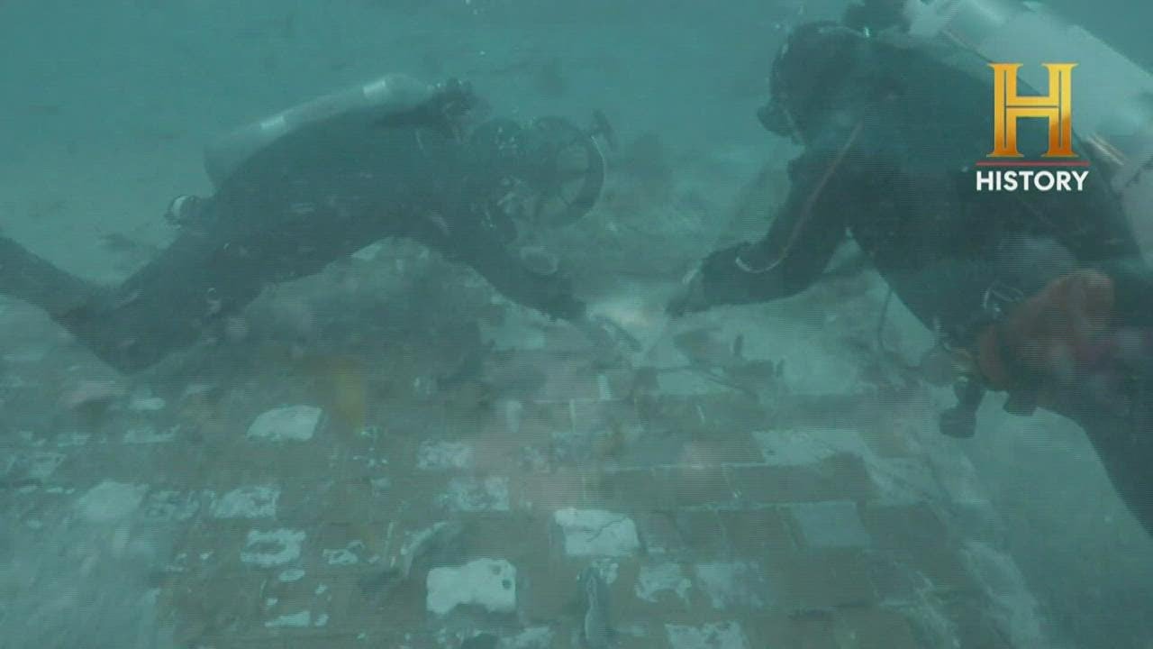 Section of shuttle Challenger wreckage found on ocean floor - YouTube