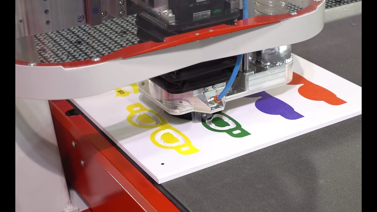 SD Italy Linea R plotter da taglio - Lavorazione Forex 10mm - YouTube