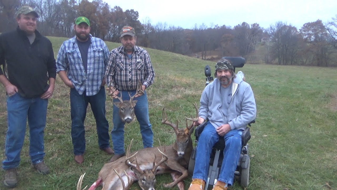 Opening Day Missouri Trapping Season - YouTube