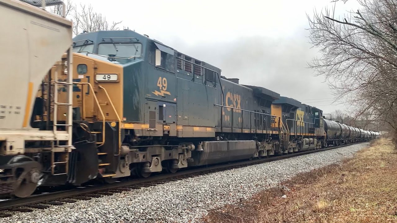 Hard Working Locomotives In The Rain On Every Train! CSX & Norfolk ...
