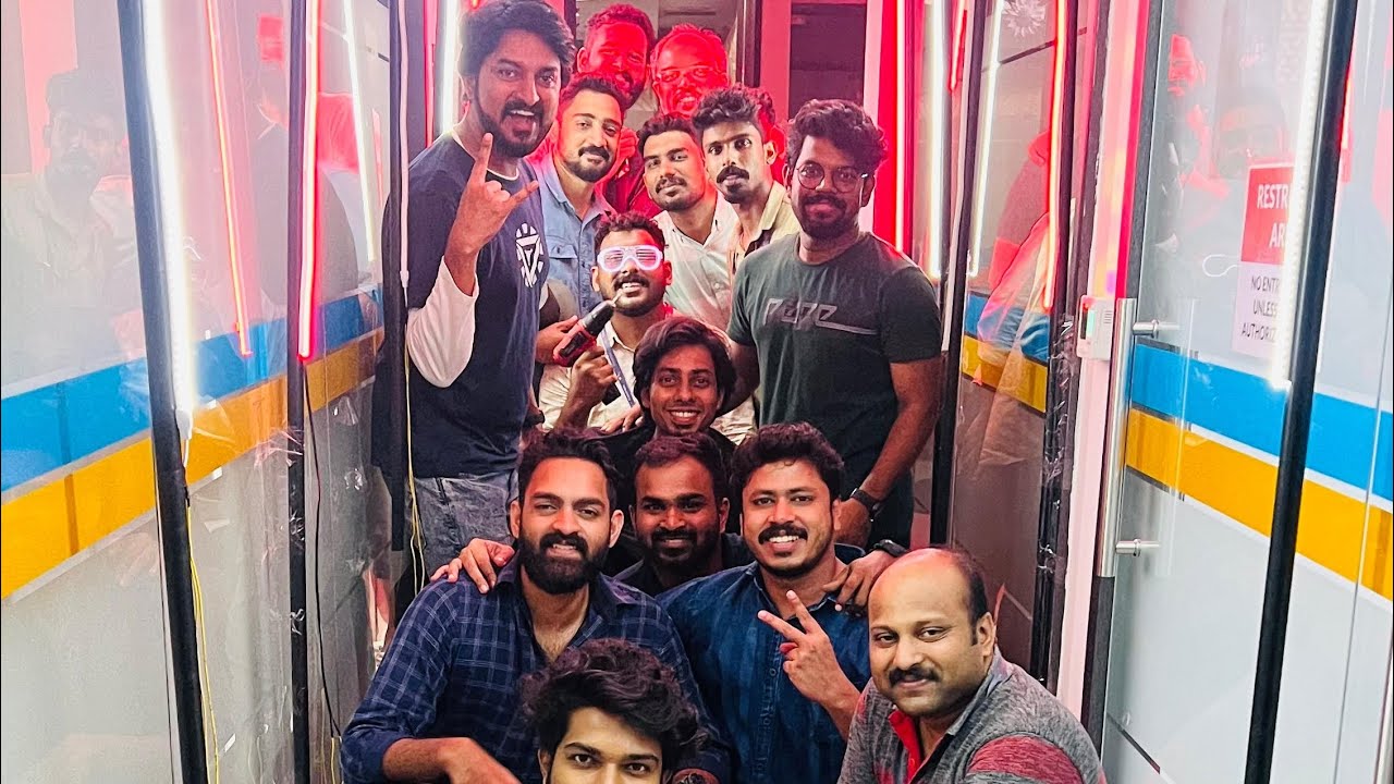 Christmas 2023 | @Thinkpalm Kochi | late night decors | Team work - YouTube