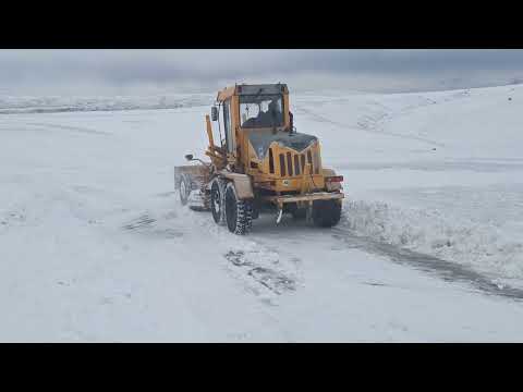 Qobustan rayonu,Ərəbqədim-Göydərə kənd yolu.Yolların qar örtüyündən təmizlənməsi.