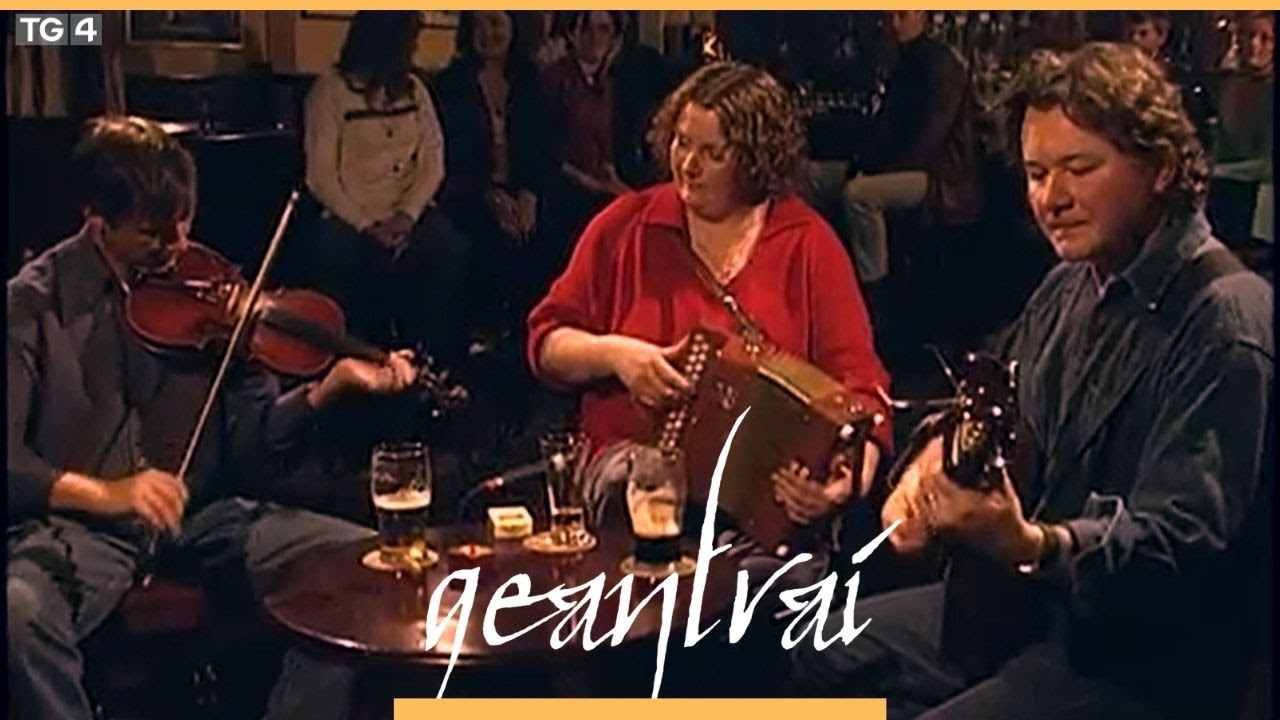 Donna Harkin, Manus Lunny & Stephen Campbell | Teach Hiúdaí, An Bun ...