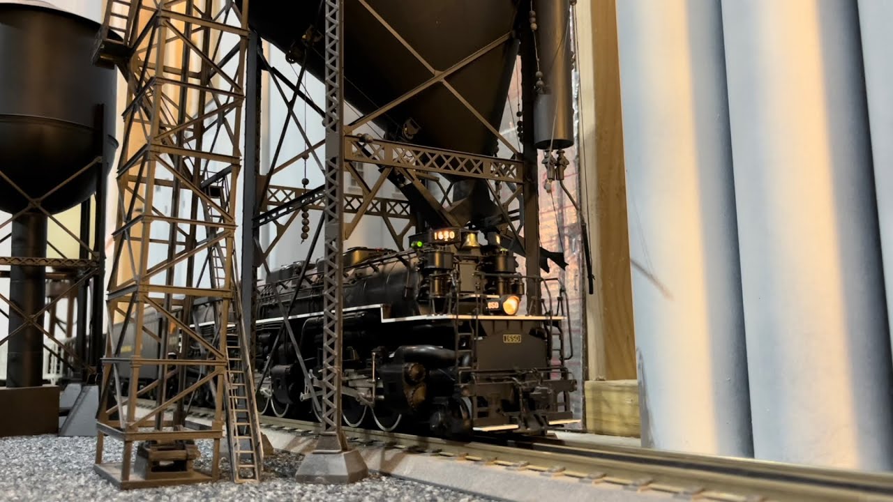 A New year’s Day of Running O Scale Model Trains (Featuring GECX 6002 ...