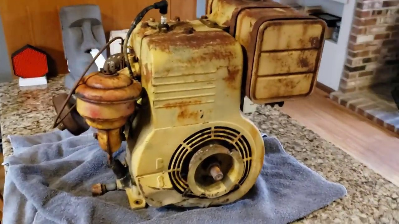 Briggs and Stratton Model 9 (?) - YouTube