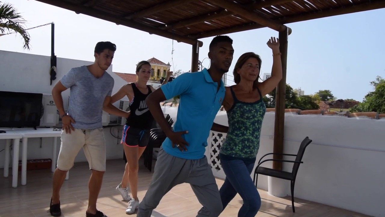 Salsa classes at Nueva Lengua Cartagena - YouTube
