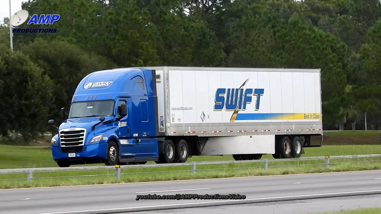 Truckspotting Swift Blue Freightliner Cascadia | 90824 - YouTube