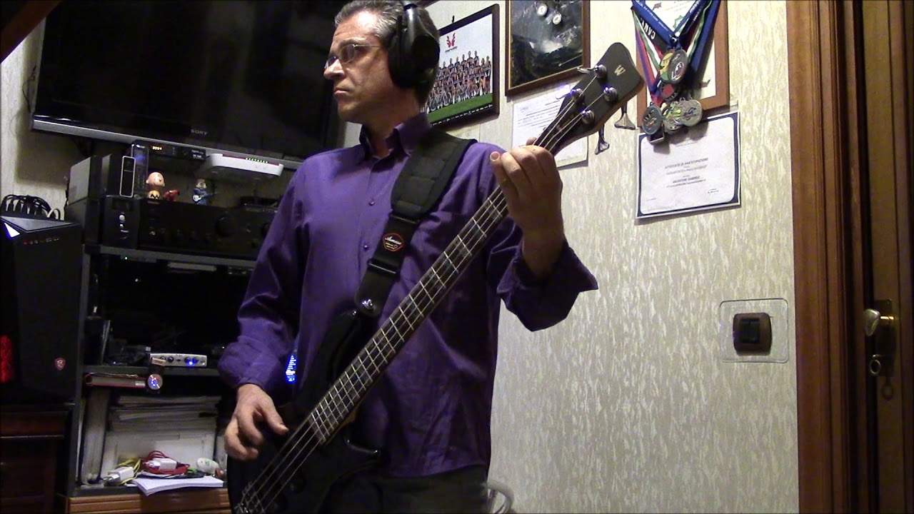 RINO GAETANO "A Mano a Mano" BASS COVER - YouTube