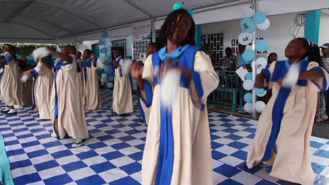 Graduation 2014 - Bonapriso - Emergence School Douala Cameroon 1 of 11 ...