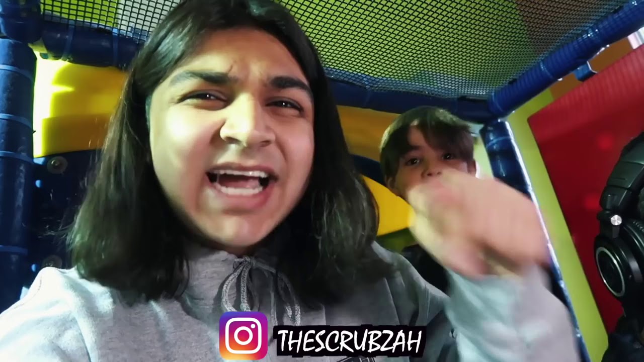 Scrubzah! THIS 5 YEAR OLD KID WON A GAME OF FORTNITE IN THE MCDONALDS ...