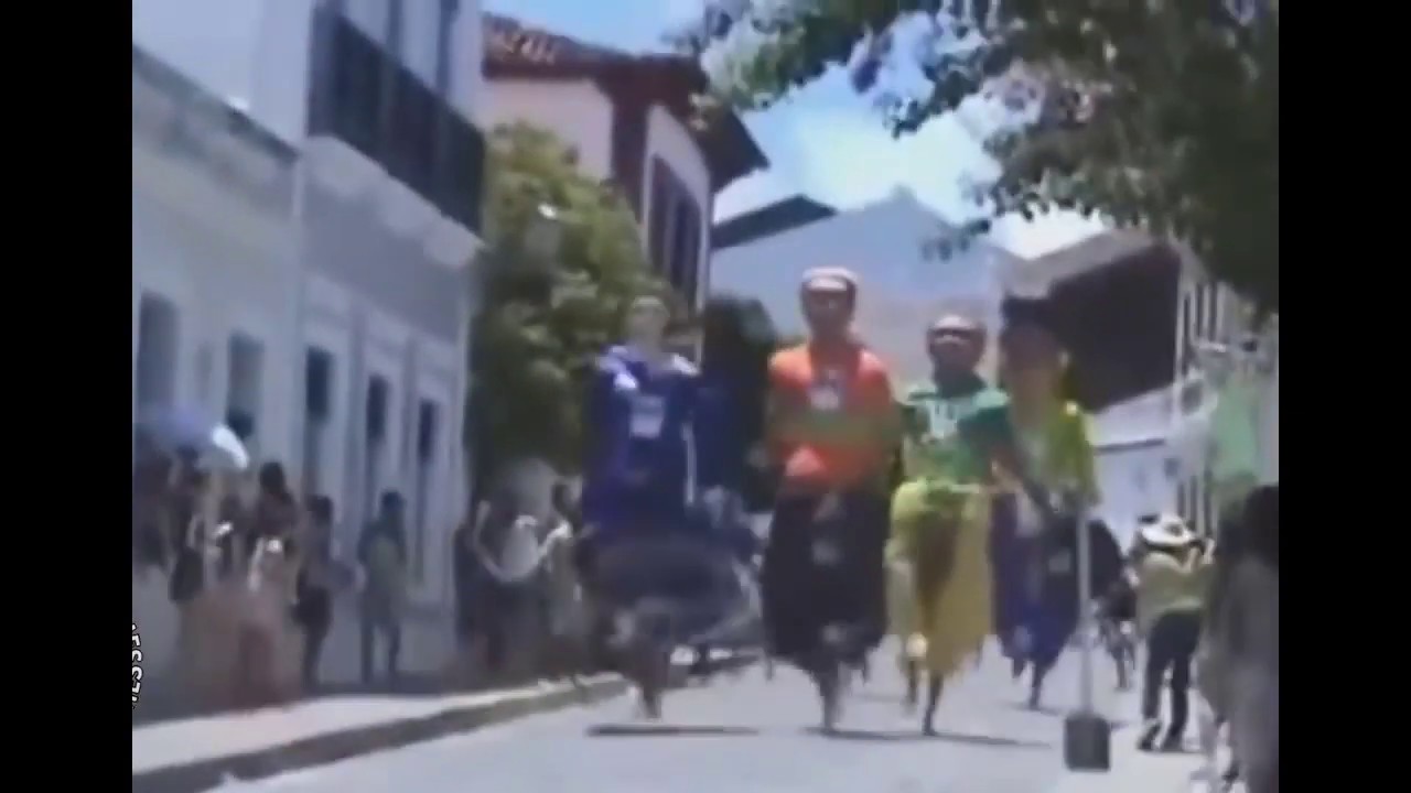 Boneco de Olinda Caindo (MEME ORIGINAL) 2K19 - YouTube