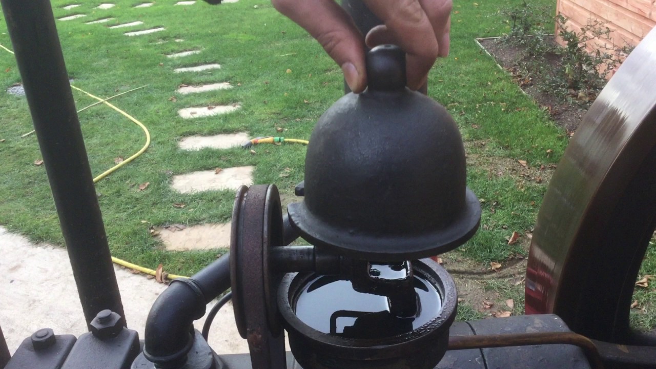 Crossley K Stationary engine c1908 - YouTube