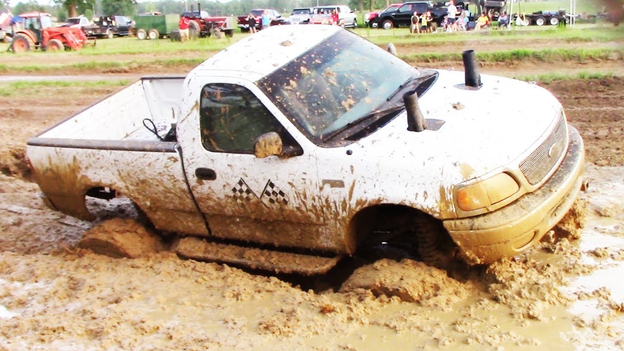 FORD TRIES TO HP THROUGH THICK MUD!! - YouTube