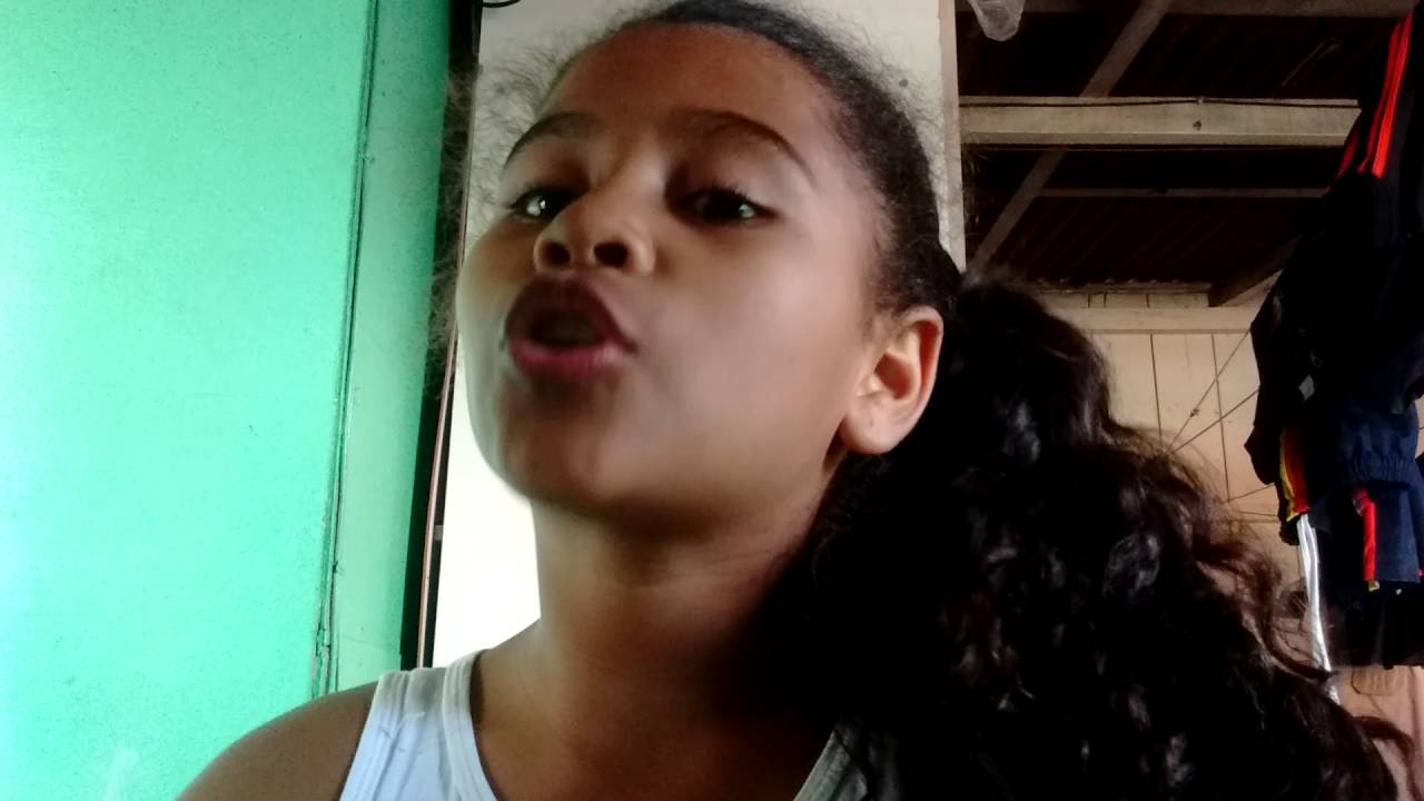 Mandando um beijinho - YouTube