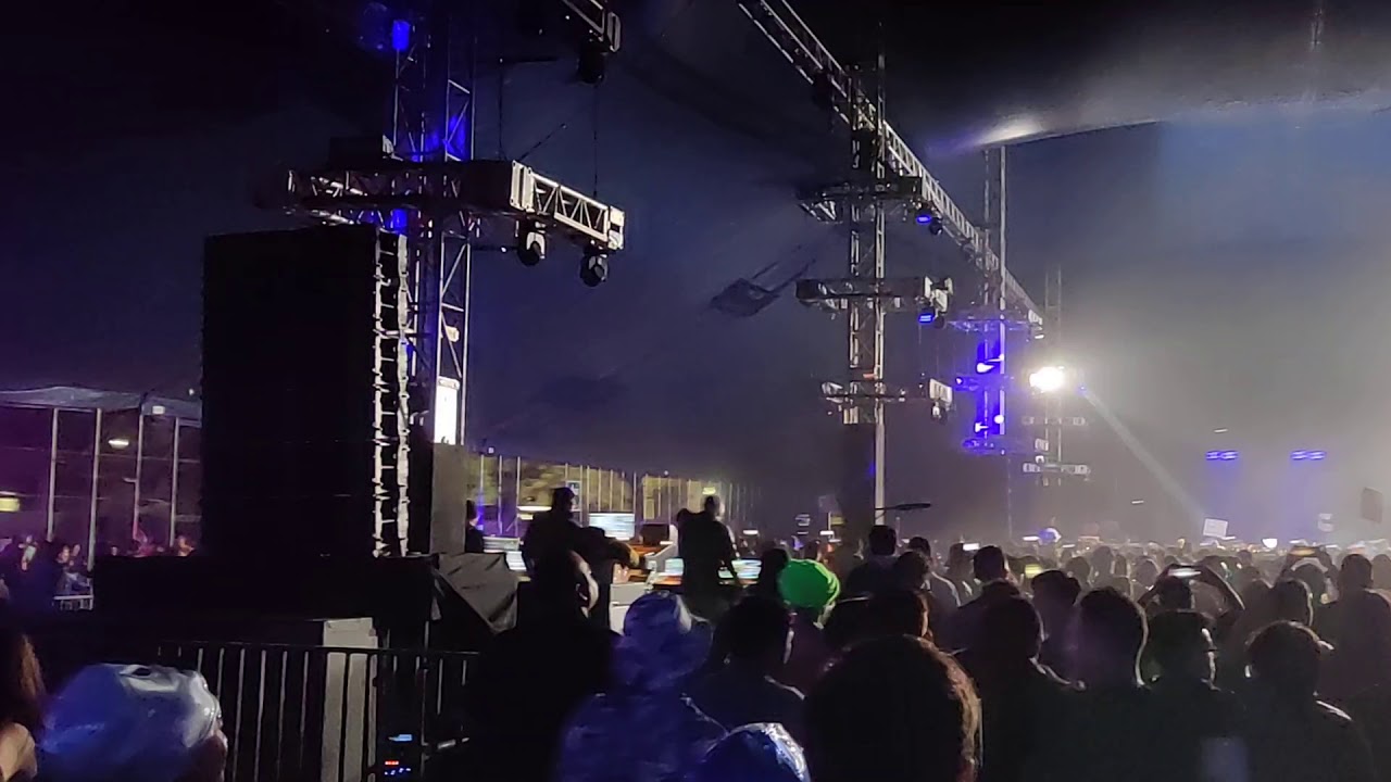Neon garden , edc Mexico 2020 - YouTube