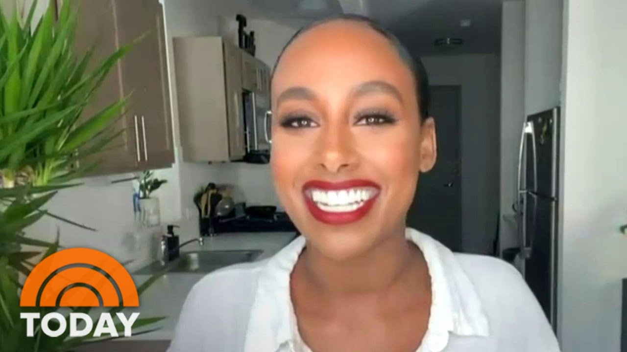 2 Women Are Transformed With Stunning Virtual Makeovers | TODAY - YouTube