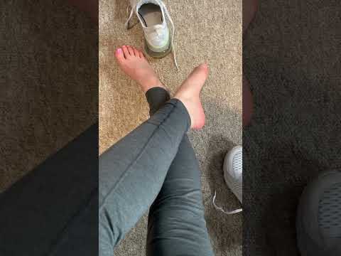 Sockless gym shoe removal - YouTube