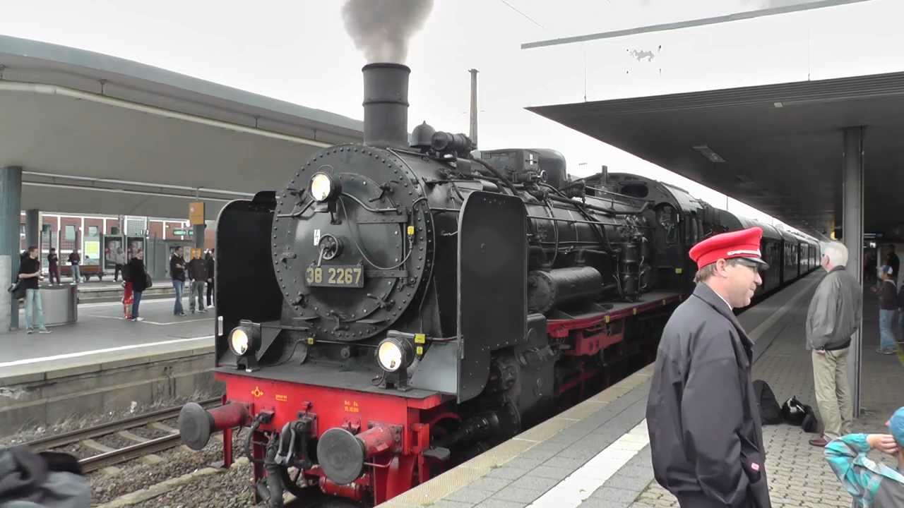 Dampflok 38 2267 (P8) Ausfahrt/Departure Bochum HBF (nice sound) - YouTube