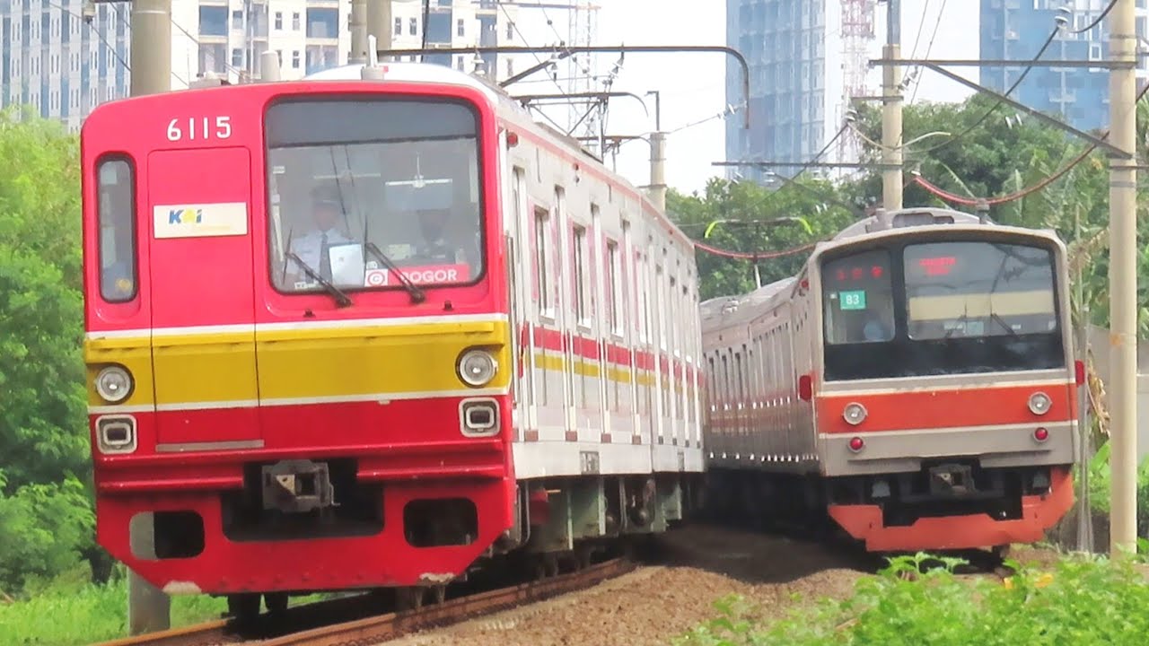 Kompilasi Kereta Api KRL Commuter Line BARU di Perlintasan Kereta ...