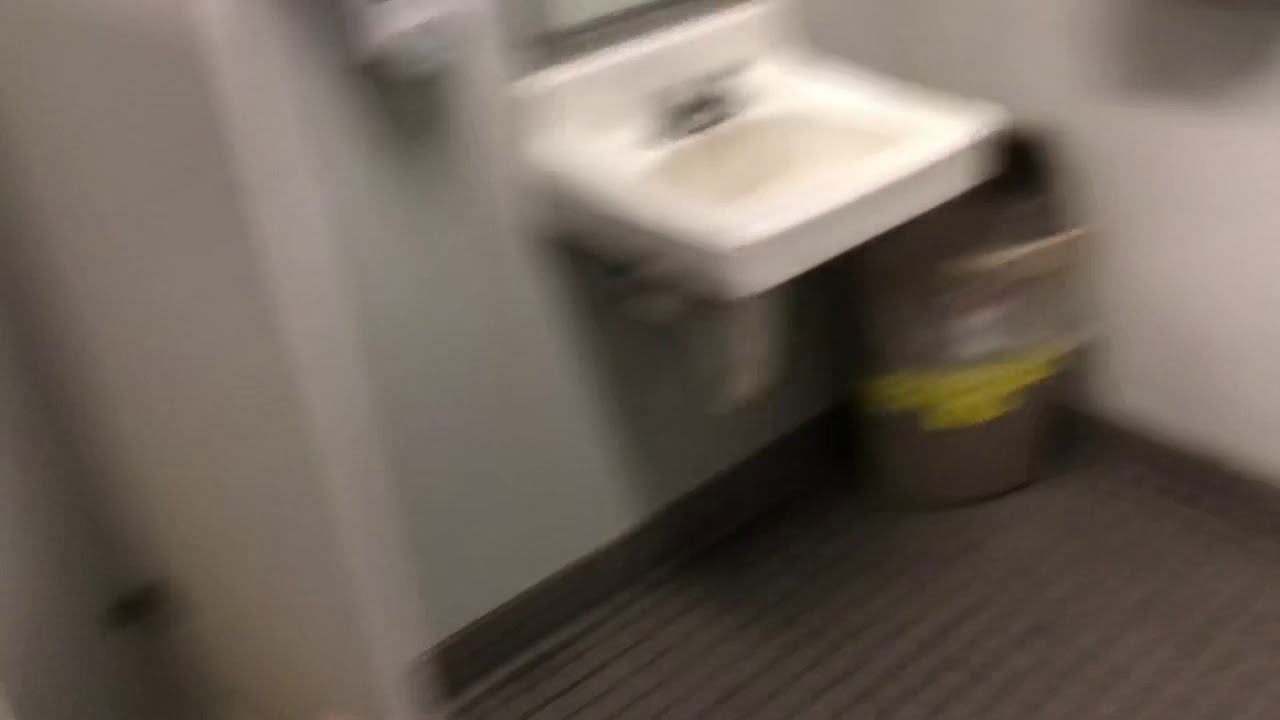 Rite Aid Men’s Restroom - YouTube