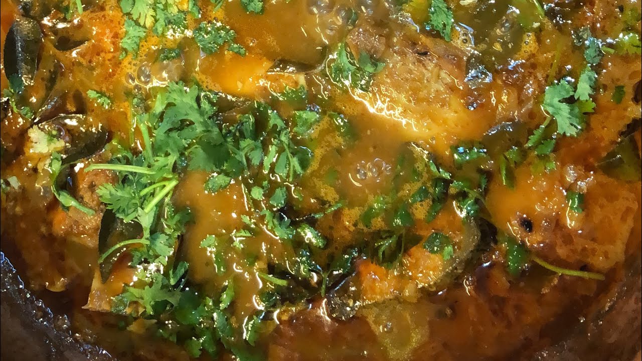 | ఆంధ్ర స్టైల్ చేపల పులుసు| how to make Easy fish curry in Andhra style ...