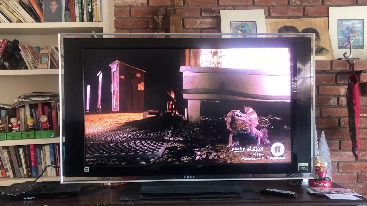 Holes Yellow spotted lizard scene - YouTube